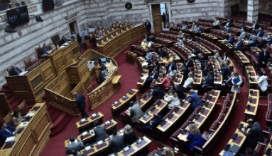 ΨΗΦΙΣΤΗΚΕ ΚΑΙ ΠΕΡΑΣΕ «ΜΕΤΑΜΕΣΟΝΥΧΤΙΑ» ΤΟ ΚΑΤΑΠΤΥΣΤΟ ΑΡΘΡΟ ΓΙΑ ΔΟΥΛΕΙΑ ...