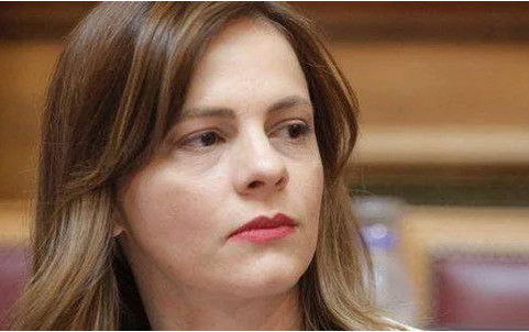 ΤΟΠΟΘΕΤΗΣΗ ΤΗΣ ΕΦΗΣ ΑΧΤΣΙΟΓΛΟΥ ΓΙΑ ΤΗΝ 16ΩΡΗ ΕΡΓΑΣΙΑ ΠΟΥ ΠΡΟΤΕΙΝΕΙ Ο ...