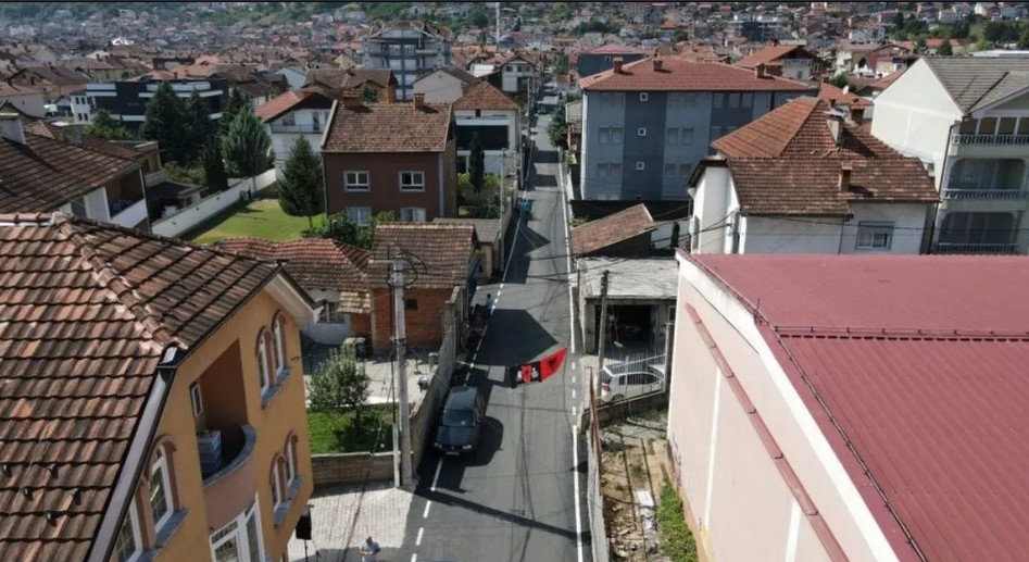 ΑΝΗΣΥΧΙΑ ΣΤΑ ΣΚΟΠΙΑ- ΣΗΜΑΙΑ ΜΕ ΤΟΝ ΧΑΡΤΗ ΤΗΣ ‘ΜΕΓΑΛΗΣ ΑΛΒΑΝΙΑΣ ...