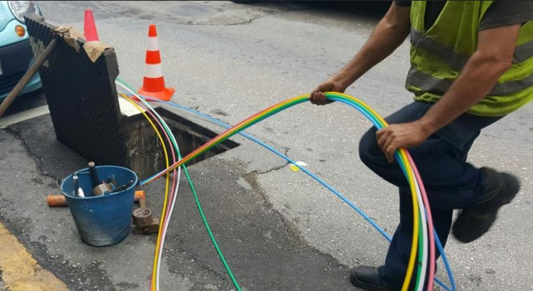 «ΑΝΕΠΑΡΚΕΣ ΤΟ ΔΗΜΟΣΙΟ ΔΙΚΤΥΟ ΟΠΤΙΚΩΝ ΙΝΩΝ ΣΤΙΣ ΑΠΟΚΑΛΟΥΜΕΝΕΣ "ΛΕΥΚΕΣ ...