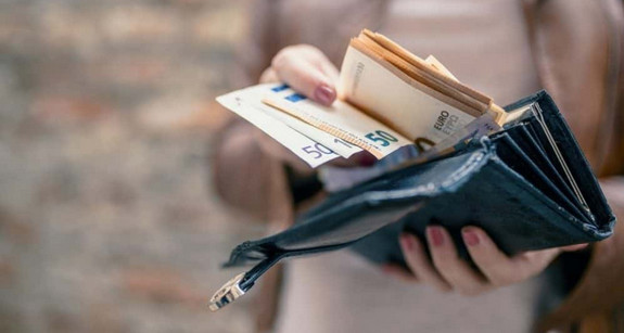 ΕΠΙΔΟΜΑΤΑ ΕΦΚΑ: ΠΟΙΑ ΑΥΞΑΝΟΝΤΑΙ ΑΠΟ ΤΗΝ ΠΡΩΤΟΧΡΟΝΙΑ | TASTV.gr | Τα νέα ...