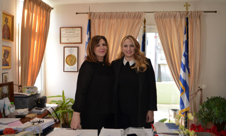 ΣΥΝΑΝΤΗΣΗ ΤΗΣ ΔΗΜΑΡΧΟΥ ΣΚΥΔΡΑΣ ΜΕ ΤΗ ΣΥΝΤΟΝΙΣΤΡΙΑ ΤΟΥ ΓΡΑΦΕΙΟΥ ΤΟΥ ...