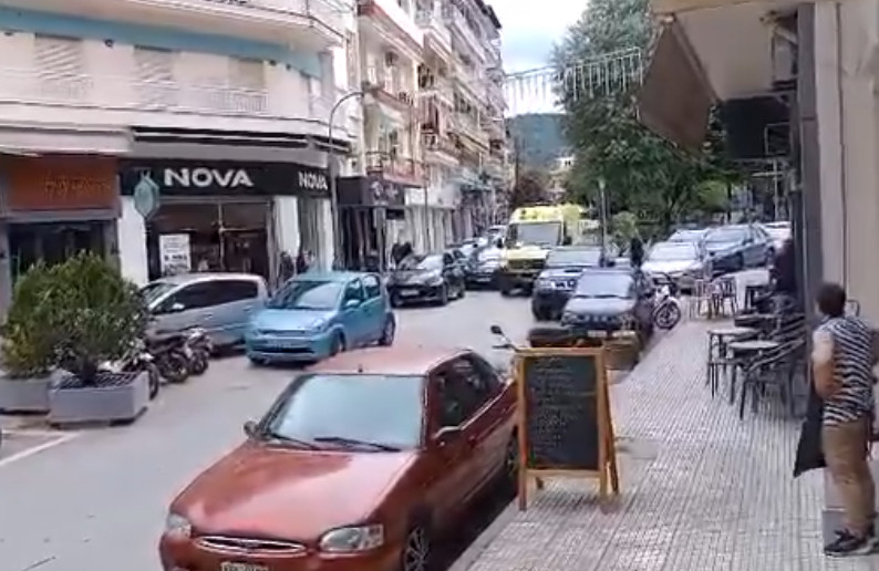 ΕΔΕΣΣΑ : ΑΚΟΜΗ ΕΝΑ ΠΕΡΙΣΤΑΤΙΚΟ ΔΥΣΚΟΛΙΑΣ ΔΙΕΛΕΥΣΗΣ ΑΣΘΕΝΟΦΟΡΟΥ - ΒΙΝΤΕΟ ...