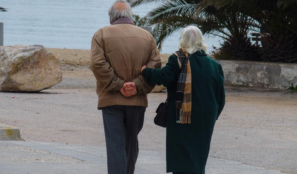 ΜΕΙΩΝΟΝΤΑΙ ΤΑ ΟΡΙΑ ΗΛΙΚΙΑΣ ΖΩΗΣ ΣΤΗΝ ΕΛΛΑΔΑ ΣΕ ΣΥΓΚΡΙΣΗ ΜΕ ΤΗΝ ΕΥΡΩΠΗ ...