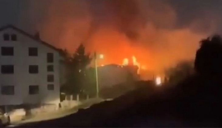 ΣΚΟΠΙΑ: ΤΟΥΛΑΧΙΣΤΟΝ 50 ΝΕΚΡΟΙ ΑΠΟ ΤΗ ΦΩΤΙΑ ΣΕ ΝΤΙΣΚΟΤΕΚ - ΒΙΝΤΕΟ ...