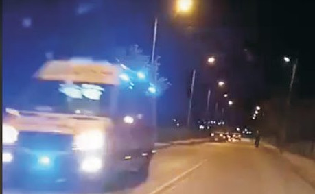 ΤΡΑΓΩΔΙΑ ΝΕΚΡΗ 50ΧΡΟΝΗ ΜΗΤΕΡΑ-Ο ΕΜΠΛΕΚΟΜΕΝΟΣ 60ΧΡΟΝΟΣ ΟΔΗΓΟΣ ΔΕΝ ΕΙΧΕ ...