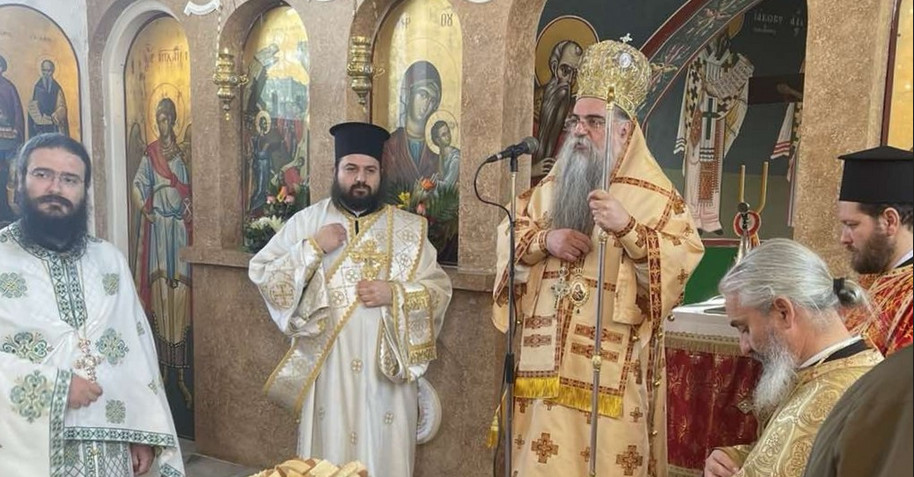 ΑΡΧΙΕΡΑΤΙΚΗ ΛΕΙΤΟΥΡΓΙΑ ΣΤΑ ΚΟΙΜΗΤΗΡΙΑ ΤΗΣ ΑΡΙΔΑΙΑΣ | TASTV.gr | Τα νέα ...