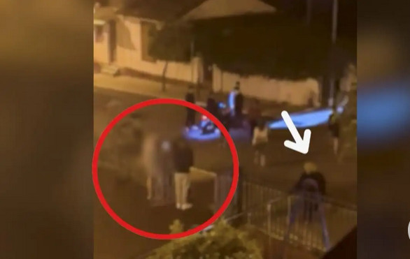 ΣΥΝΕΛΗΦΘΗ Ο 15ΧΡΟΝΟΣ ΚΑΙ ΟΙ ΓΟΝΕΙΣ ΤΟΥ - ΠΕΤΑΞΕ ΒΑΡΕΛΟΤΑ ΣΤΑ ΠΟΔΙΑ ...