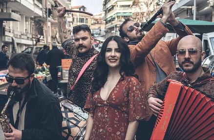 BANDA ENTOPICA: Η ΜΟΥΣΙΚΗ ΜΑΣ ΕΙΝΑΙ ΓΙΑ ΝΑ ΕΝΩΝΕΙ ΟΛΟΝ ΤΟΝ ΚΟΣΜΟ ...