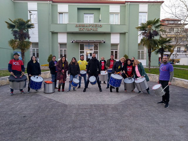ΓΙΟΡΤΑΣΤΗΚΕ Η ΤΣΙΚΝΟΠΕΜΠΤΗ ΣΤΗ ΣΚΥΔΡΑ ΜΕ ΤΟΥΣ ΤΥΜΠΑΝΙΣΤΕΣ ΤΟΥ «ΚΑΡΑΝΟΥ ...
