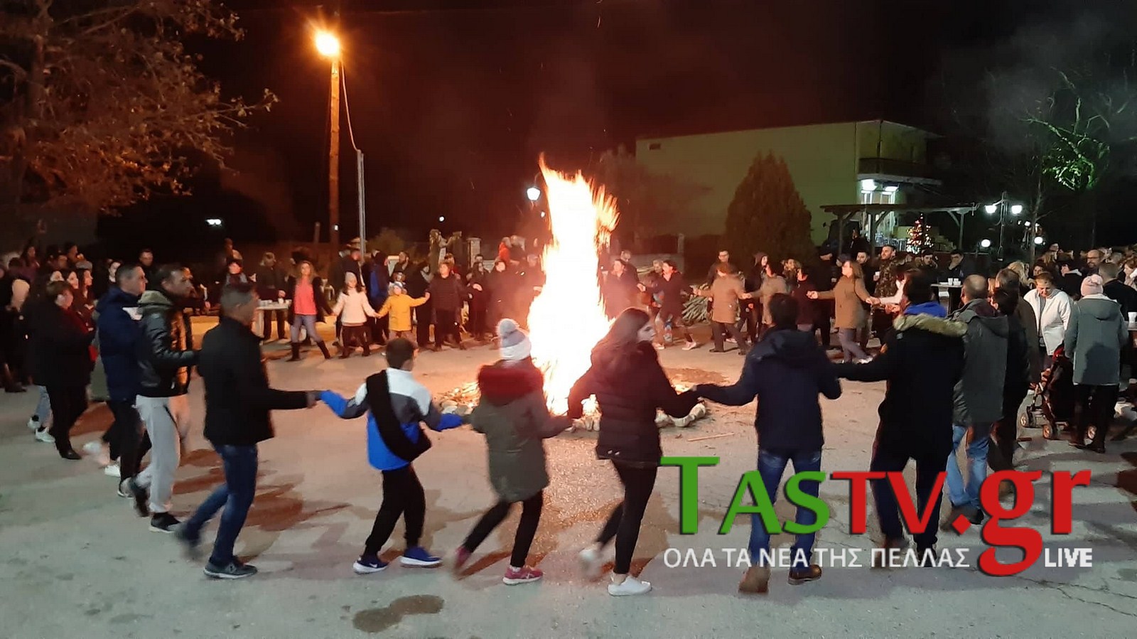 ΕΘΙΜΟ ΚΟΛΙΝΤΑ ΜΠΑΜΠΟ ΚΑΙ ΦΩΤΙΕΣ ΣΤΟΝ Ν. ΠΕΛΛΑΣ (VIDEO PHOTOS) | TASTV ...