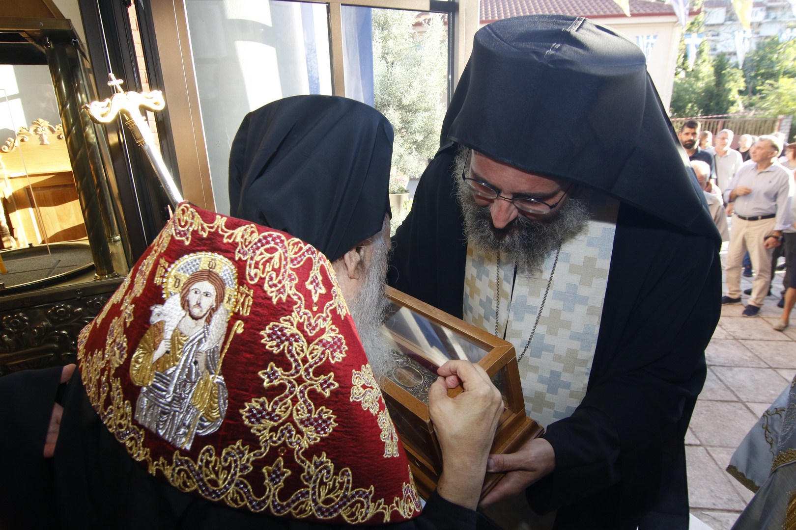 ΕΔΕΣΣΑ : ΥΠΟΔΟΧΗ ΤΗΣ ΤΙΜΙΑΣ ΑΦΘΑΡΤΟΥ ΔΕΞΙΑΣ ΧΕΙΡΟΣ ΤΟΥ ΑΓΙΟΥ ΝΕΚΤΑΡΙΟΥ ...