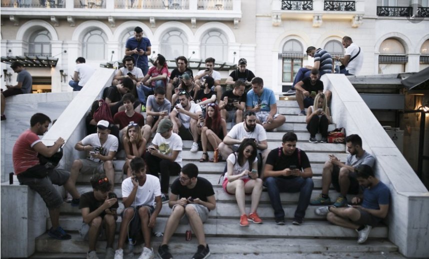 XΑΜΟΣ ΓΙΑ ΕΝΑ POKEMON ΣΤΟ ΣΥΝΤΑΓΜΑ - ΔΕΝ ΥΠΑΡΧΕΙ ΣΩΤΗΡΙΑ (PHOTOS ...