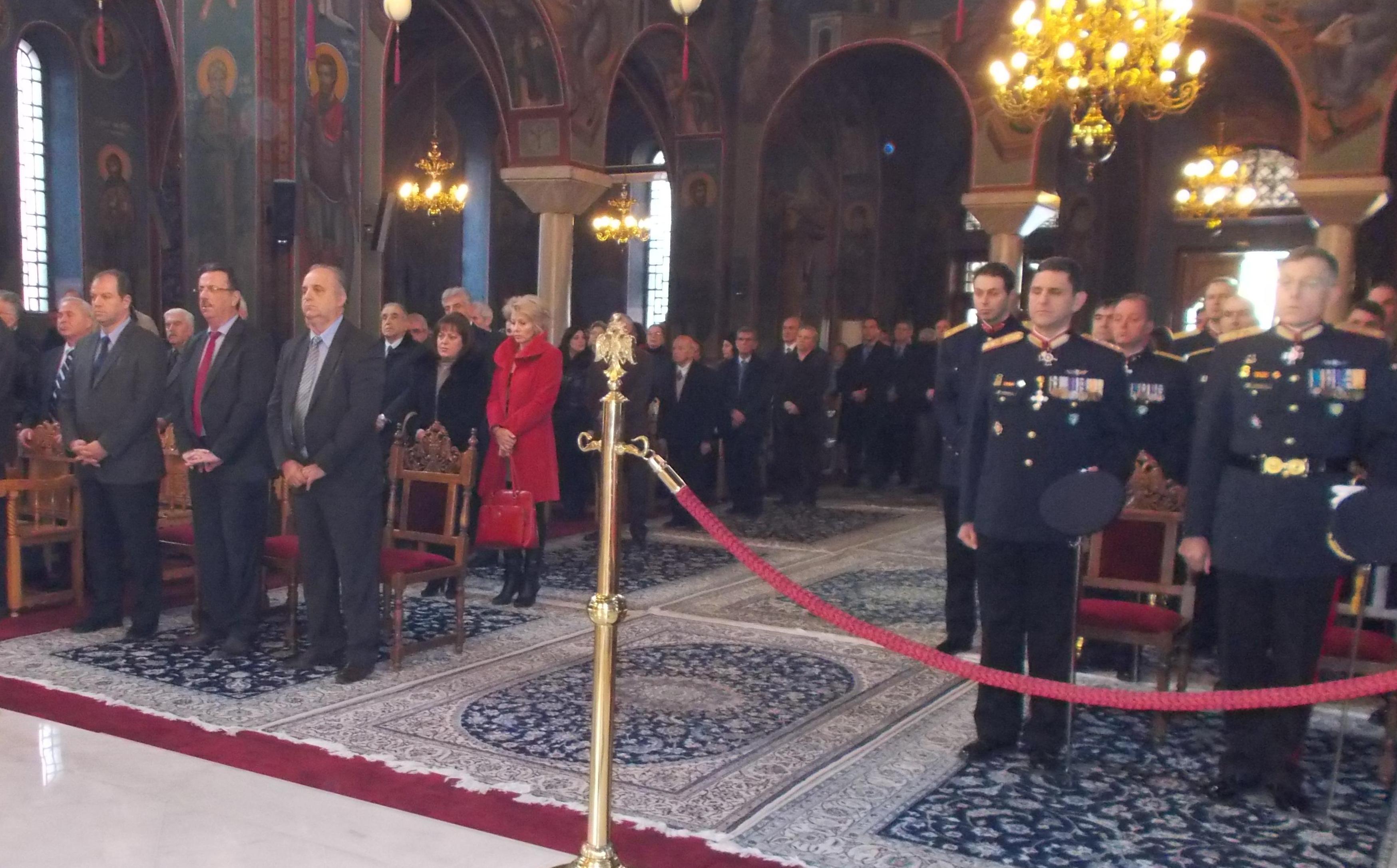 ΕΟΡΤΑΣΜΟΣ ΕΝΟΠΛΩΝ ΔΥΝΑΜΕΩΝ ΣΤΗΝ Π.Ε. ΠΕΛΛΑΣ | TASTV.gr | Τα νέα της ...