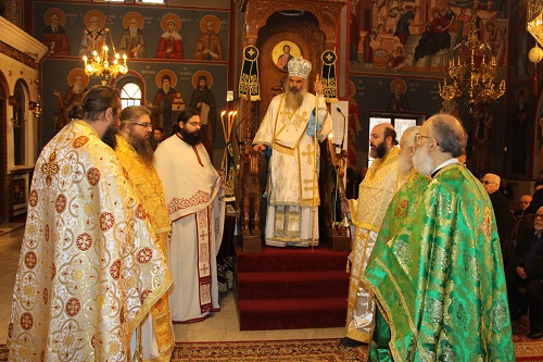 Ο ΜΗΤΡΟΠΟΛΙΤΗΣ ΚΕΝΤΡΩΑΣ ΑΦΡΙΚΗΣ ΣΤΑ ΓΙΑΝΝΙΤΣΑ (Θ. ΛΕΙΤΟΥΡΓΙΑ ΚΑΙ ...