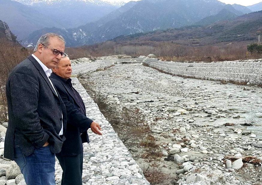 Ο Γ. ΣΗΦΑΚΗΣ ΣΕ ΛΟΥΤΡΑΚΙ ΚΑΙ ΣΑΡΑΚΗΝΟΥΣ ΓΙΑ ΙΔΙΟΚΤΗΣΙΑΚΑ ΚΑΙ ...
