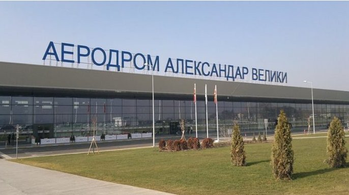 ΤΑ ΣΚΟΠΙΑ "ΞΗΛΩΝΟΥΝ" ΣΤΟ ΑΕΡΟΔΡΟΜΙΟ ΤΟ ΟΝΟΜΑ "ΜΕΓΑΣ ΑΛΕΞΑΝΔΡΟΣ" KAI ΤΟ ...