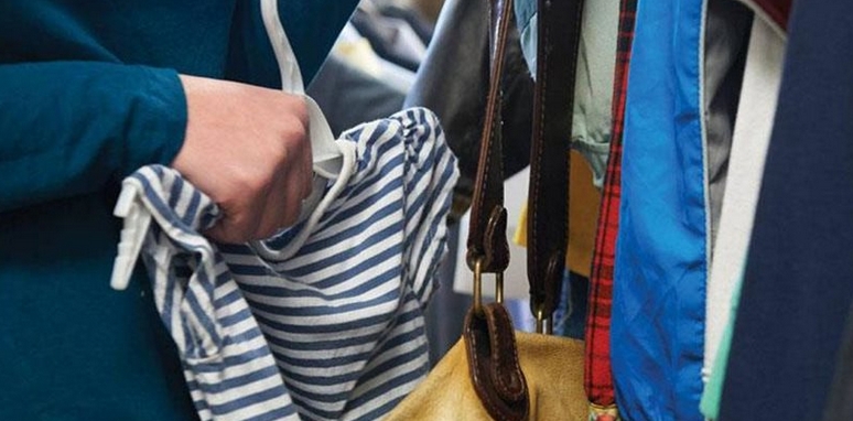 ΑΡΧΙΣΑΝ ΤΑ ΚΡΟΥΣΜΑΤΑ ΚΛΟΠΩΝ ΑΠΟ ΛΑΘΡΟΜΕΤΑΝΑΣΤΡΙΕΣ : ΣΤΗΝ ΚΑΤΕΡΙΝΗ ...