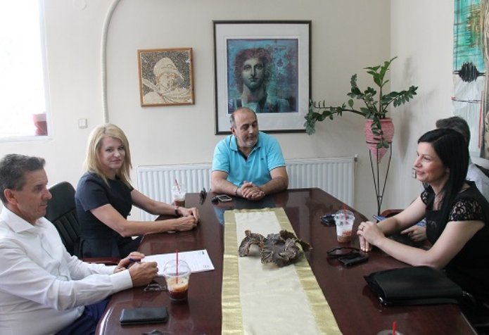 Θ. ΤΖΑΚΡΗ: ΣΥΝΑΝΤΗΣΗ ΕΡΓΑΣΙΑΣ ΜΕ ΤΟ ΔΗΜΑΡΧΟ ΑΛΜΩΠΙΑΣ ΓΙΑ ΝΕΕΣ ΠΡΟΤΑΣΕΙΣ ...