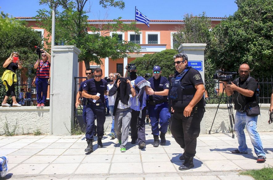 ΝΕΟ «ΜΠΛΟΚΟ» ΣΤΗΝ ΕΚΔΟΣΗ ΤΟΥΡΚΩΝ ΣΤΡΑΤΙΩΤΙΚΩΝ | TASTV.gr | Τα νέα της ...