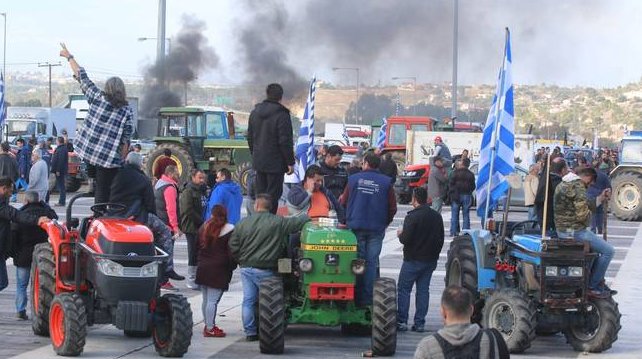 ΟΙ ΑΓΡΟΤΕΣ ΑΥΞΑΝΟΥΝ ΤΑ ΤΡΑΚΤΕΡ ΣΤΑ ΜΠΛΟΚΑ. ΜΕ ΧΡΟΝΟΔΙΑΓΡΑΜΜΑ ΠΛΗΡΩΜΩΝ ...