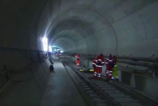 ΤΡΥΠΗΣΑΝ ΟΙ ΆΛΠΕΙΣ – ΤΟ ΜΑΚΡΥΤΕΡΟ ΚΑΙ ΒΑΘΥΤΕΡΟ ΤΟΥΝΕΛ ΤΟΥ ΚΟΣΜΟΥ ΕΙΝΑΙ ...