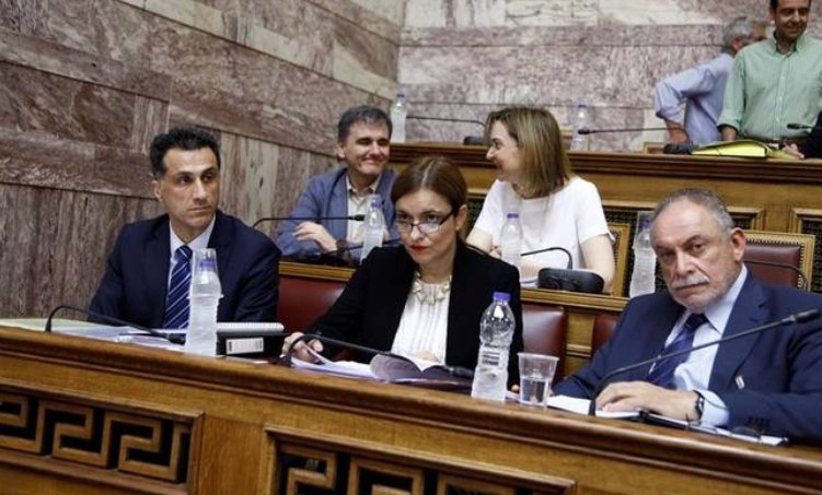 ΤΑ GOLDEN BOYS ΤΟΥ ΥΠΕΡΤΑΜΕΙΟΥ: Η ΔΙΕΥΘΥΝΟΥΣΑ ΣΥΜΒΟΥΛΟΣ ΠΑΙΡΝΕΙ 270.000 ...