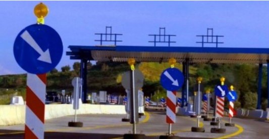 ΔΡΟΜΟΙ… ΑΝΟΙΧΤΟΙ: ΔΥΟ ΣΗΜΑΝΤΙΚΑ ΤΜΗΜΑΤΑ ΤΗΣ ΙΟΝΙΑΣ ΟΔΟΥ ΔΙΝΟΝΤΑΙ ΣΤΗΝ ...