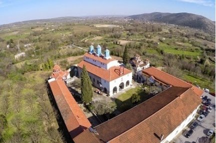 ΑΓΡΥΠΝΙΑ ΣΤΗΝ Ι.ΜΟΝΗ ΑΓΙΑΣ ΤΡΙΑΔΟΣ | TASTV.gr | Τα νέα της Πέλλας LIVE