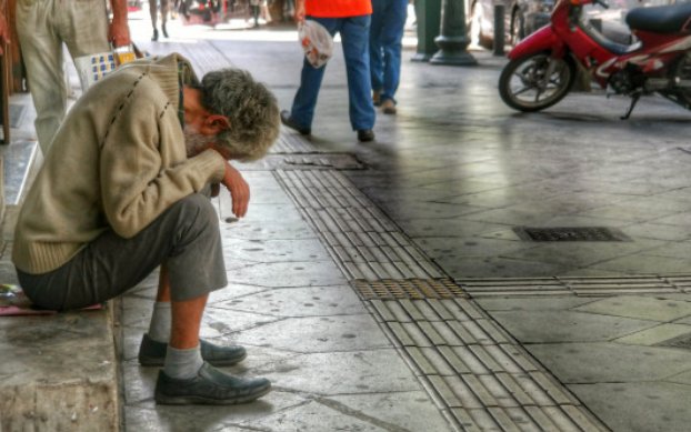 EUROSTAT: ΣΧΕΔΟΝ 4 ΕΚΑΤΟΜΜΥΡΙΑ ΈΛΛΗΝΕΣ ΣΤΑ ΟΡΙΑ ΤΗΣ ΦΤΩΧΕΙΑΣ | TASTV.gr ...