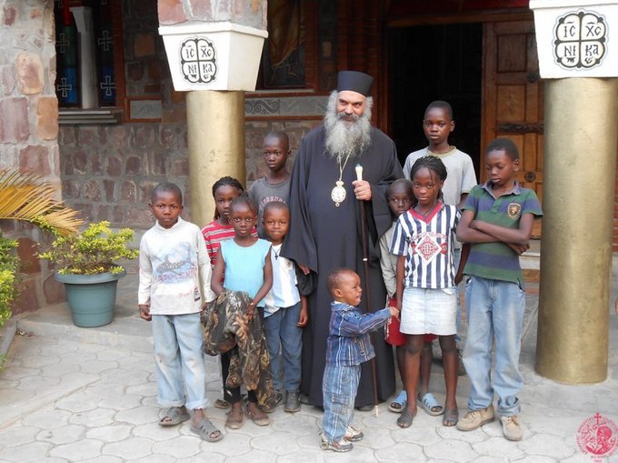 ΑΡΧΙΕΡΑΤΙΚΗ ΘΕΙΑ ΛΕΙΤΟΥΡΓΙΑ ΣΤΑ ΓΙΑΝΝΙΤΣΑ ΑΠΟ ΤΟΝ ΙΕΡΑΠΟΣΤΟΛΟ ...