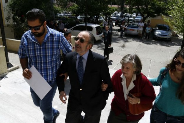 ΠΡΟΦΥΛΑΚΙΣΤΗΚΕ Ο ΠΡΟΕΔΡΟΣ ΤΟΥ ΝΟΣΟΚΟΜΕΙΟΥ ΕΡΙΚΟΣ ΝΤΥΝΑΝ | TASTV.gr | Τα ...