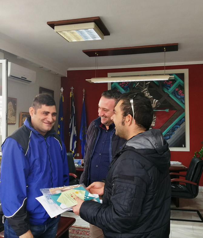 ΣΥΝΑΝΤΗΣΗ ΔΗΜΑΡΧΟΥ ΑΛΜΩΠΙΑΣ ΜΕ ΤΟ ΠΡΟΣΩΠΙΚΟ ΚΑΙ ΤΟΥΣ ΜΑΘΗΤΕΣ ΤΟΥ ΚΔΑΠ ...