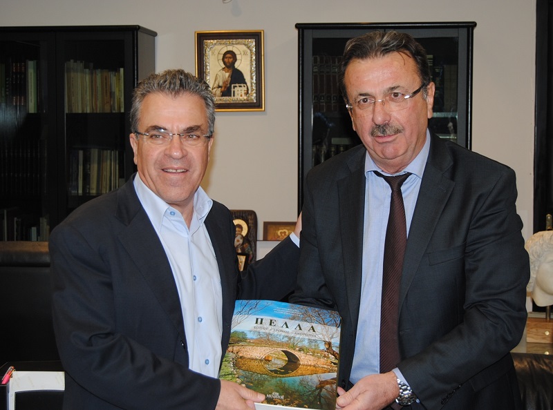 Ο ΥΠΟΥΡΓΟΣ ΕΣΩΤΕΡΙΚΩΝ ΣΤΟΝ ΑΝΤΙΠΕΡΙΦΕΡΕΙΑΡΧΗ ΠΕΛΛΑΣ | TASTV.gr | Τα νέα ...