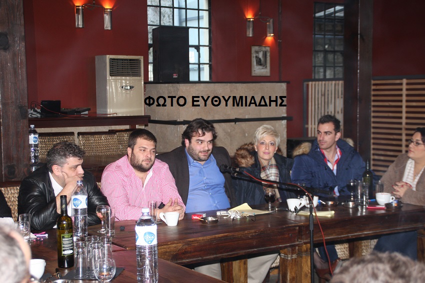 ΠΑΣΟΚ ΠΕΛΛΑΣ: ΟΙ ΝΕΟΙ ΒΓΑΙΝΟΥΝ ΚΑΙ ΠΑΛΙ ΜΠΡΟΣΤΑ (VIDEO + PHOTO) | TASTV ...