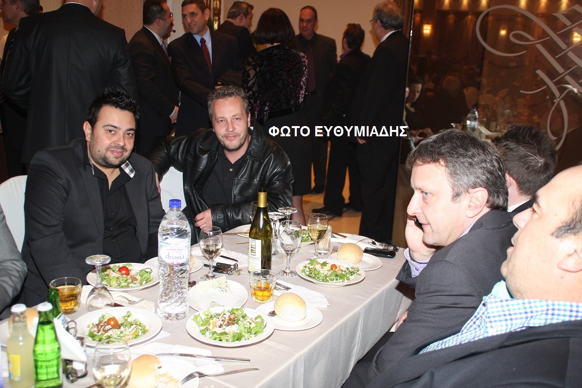 ΕΠΙΜΕΛΗΤΗΡΙΟ ΠΕΛΛΑΣ: ΕΚΔΗΛΩΣΗ ΚΟΠΗΣ ΒΑΣΙΛΟΠΙΤΑΣ (VIDEO + PHOTO) | TASTV ...