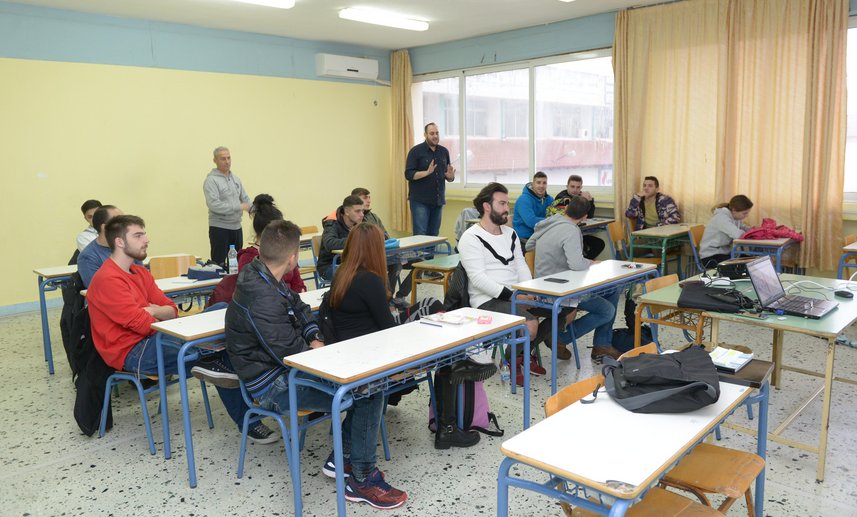 ΕΠΙΣΚΕΨΗ ΤΟΥ ΠΡΟΠΟΝΗΤΗ Γ. ΠΙΛΑΛΙΔΗ ΣΤΟ ΔΙΕΚ ΈΔΕΣΣΑΣ | TASTV.gr | Τα νέα ...