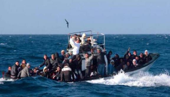 "ΜΠΑΛΑΚΙ" ΜΕΤΑΞΥ ΜΑΛΤΑΣ- ΙΤΑΛΙΑΣ 450 ΜΕΤΑΝΑΣΤΕΣ ΣΤΗ ΜΕΣΟΓΕΙΟ | TASTV.gr ...