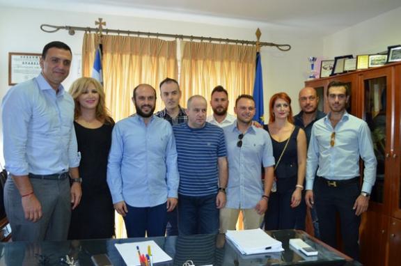 ΣΥΝΑΝΤΗΣΗ ΤΗΣ ΔΗΜΑΡΧΟΥ ΣΚΥΔΡΑΣ ΜΕ ΤΟΝ ΒΟΥΛΕΥΤΗ Α΄ ΑΘΗΝΩΝ Β. ΚΙΚΙΛΙΑ ...