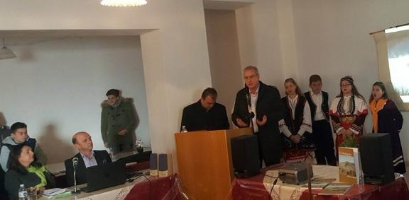 O Γ. ΣΗΦΑΚΗΣ ΣΤΟ ΘΕΟΔΩΡΑΚΙ-ΠΕΛΛΑΣ ΣΕ ΠΑΡΟΥΣΙΑΣΗ ΒΙΒΛΙΟΥ "ΤΟ ΘΕΟΔΩΡΑΚΙ ...
