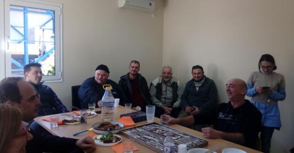 ΣΤΟΝ ΧΥΤΑ ΓΙΑΝΝΙΤΣΩΝ ΠΑΡΟΥΣΙΑ ΤΟΥ ΔΗΜΑΡΧΟΥ ΠΕΛΛΑΣ Η ΚΟΠΗ ΤΗΣ ΠΙΤΑΣ ΤΩΝ ...
