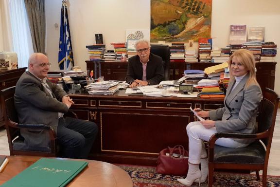 Θ. ΤΖΑΚΡΗ: Η ΑΝΑΣΤΟΛΗ ΤΩΝ ΠΡΟΓΡΑΜΜΑΤΩΝ 2ΕΤΟΥΣ ΦΟΙΤΗΣΗΣ ΡΙΧΝΕΙ ΤΟΥΣ ...