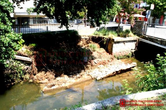 ΕΔΕΣΣΑ: ΚΑΤΑΡΡΕΥΣΗ ΤΟΙΧΙΟΥ ΣΤΟΝ ΕΔΕΣΣΑΙΟ ΠΟΤΑΜΟ-ΤΙ ΛΕΕΙ Η Π.Ε. ΠΕΛΛΑΣ ...