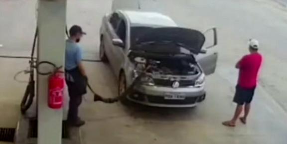 ΣΟΚΑΡΙΣΤΙΚΗ ΕΚΡΗΞΗ ΑΥΤΟΚΙΝΗΤΟΥ ΣΕ ΒΕΝΖΙΝΑΔΙΚΟ ΜΕ ΔΕΞΑΜΕΝΗ ΑΕΡΙΟΥ (VIDEO ...