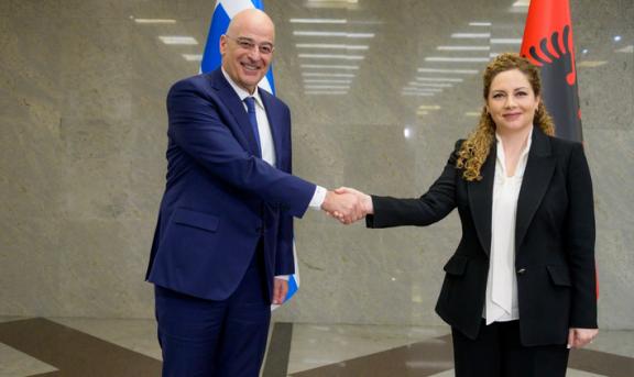 ΝΙΚΟΣ ΔΕΝΔΙΑΣ: “ΕΠΕΙΣΟΔΙΟ” ΣΤΑ ΤΙΡΑΝΑ ΜΕ ΤΗΝ ΑΛΒΑΝΙΔΑ ΥΠΟΥΡΓΟ ...