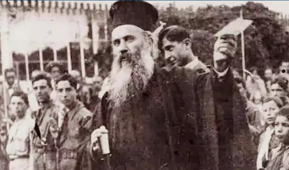 ΠΡΙΝ ΑΠΟ 100 ΧΡΟΝΙΑ: ΔΟΛΟΦΟΝΕΙΤΑΙ ΒΑΝΑΥΣΑ ΑΠΟ ΠΛΗΘΟΣ ΤΟΥΡΚΩΝ Ο ...