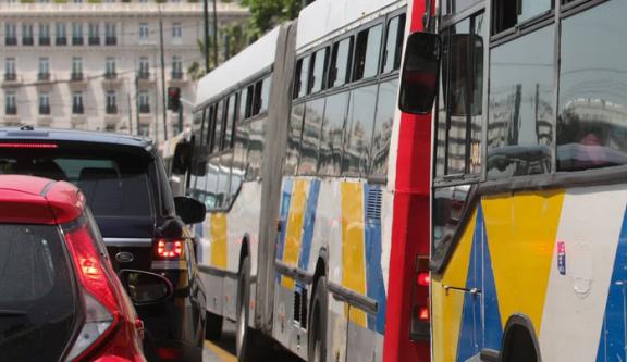 12 ΤΡΑΥΜΑΤΙΕΣ ΣΤΗΝ ΑΘΗΝΑ -ΛΕΩΦΟΡΕΙΟ ΕΠΕΣΕ ΠΑΝΩ ΣΕ ΙΧ [ΒΙΝΤΕΟ] | TASTV ...