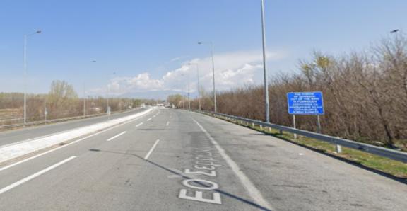 ΣΩΘΗΚΕ ΑΠΟ ΤΡΟΧΑΙΟ ΚΑΙ ΤΟΝ ΣΚΟΤΩΣΕ ΔΙΕΡΧΟΜΕΝΟ ΑΥΤΟΚΙΝΗΤΟ | TASTV.gr ...
