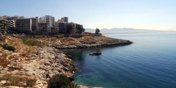 ΑΠΟΠΕΙΡΑ ΒΙΑΣΜΟΥ 17ΧΡΟΝΗΣ ΑΠΟ 4 ΜΕΤΑΝΑΣΤΕΣ ΣΕ ΠΑΡΑΛΙΑ | TASTV.gr | Τα ...