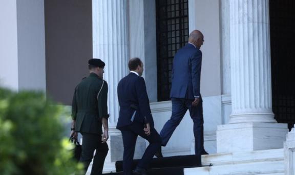 ΆΡΟΝ, ΑΡΟΝ ΕΓΚΑΙΝΙΑ ΣΤΟ ΥΠΕΘΑ ΛΟΓΩ ΚΡΙΣΕΩΝ ΑΡΧΗΓΩΝ ΚΑΙ ΟΙ «ΓΡΑΜΜΕΣ ...